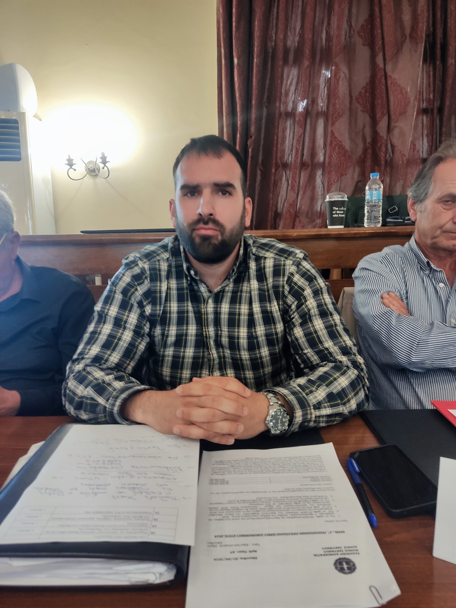 Το νερό, ο βιολογικός, τα σκουπίδια, η καθημερινότητα των συμπολιτών ...